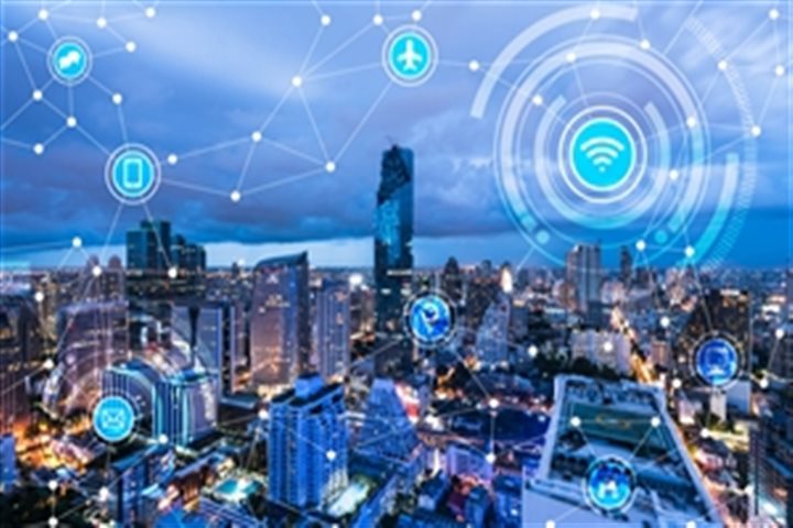 The attractiveness of the IT sector is resilient but growing ...